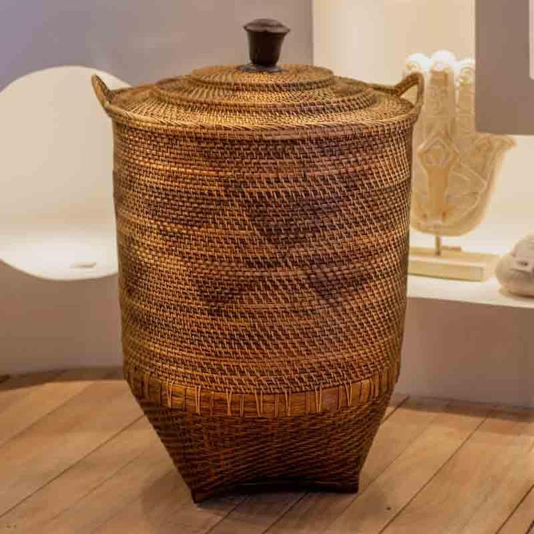 Cestaria artesanal com fibra natural e beleza no trançado manual – Arte ...