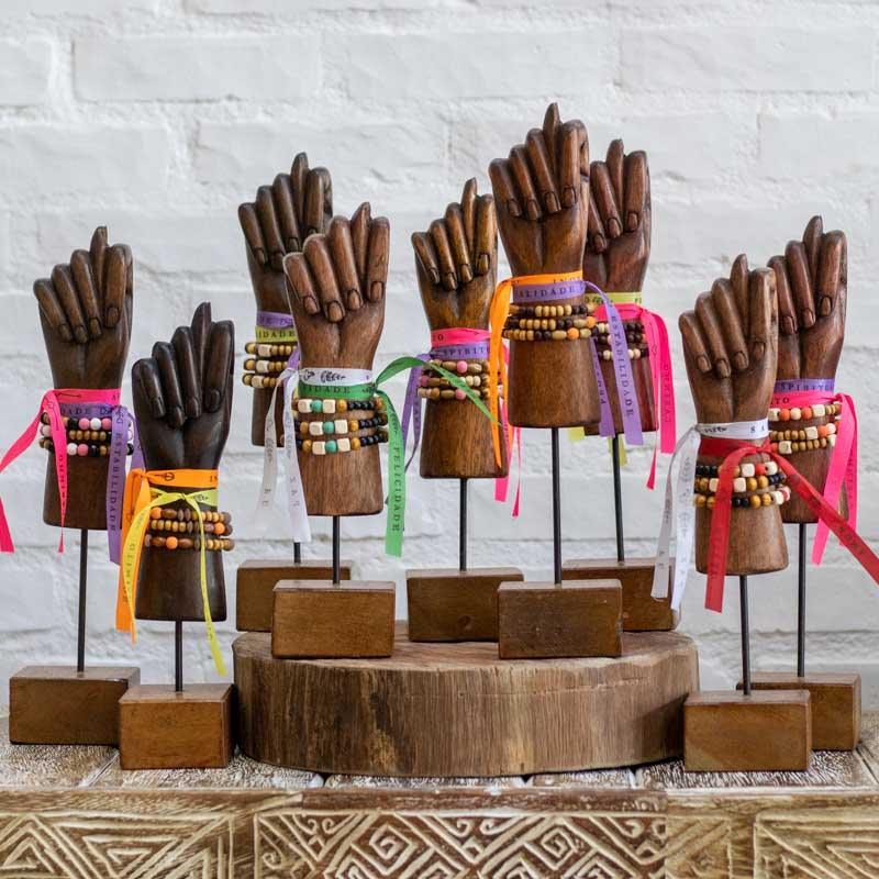 Escultura Figas em Madeira Entalhada | Minas Gerais – Arte & Sintonia